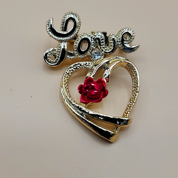 jerry | Jewelry | Vintage Signed Gerrys Love Heart Pin Brooch Beautiful ...